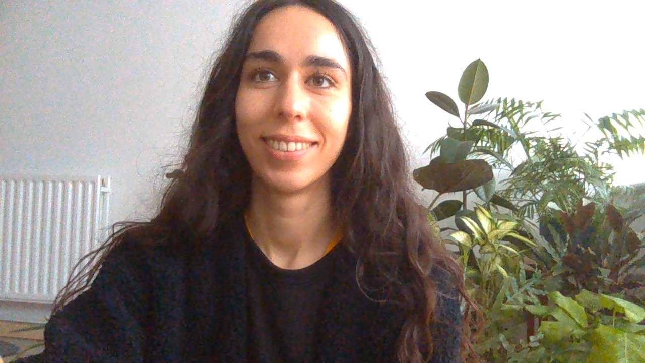 Kayleigh Walsh :: Outlandish