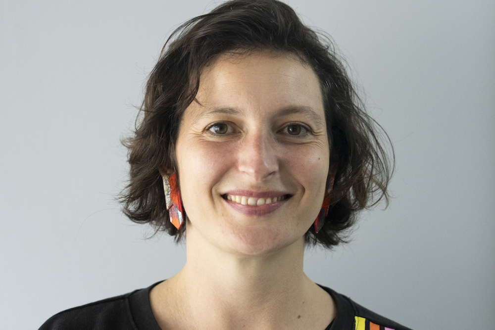 Polly Robbins :: Outlandish